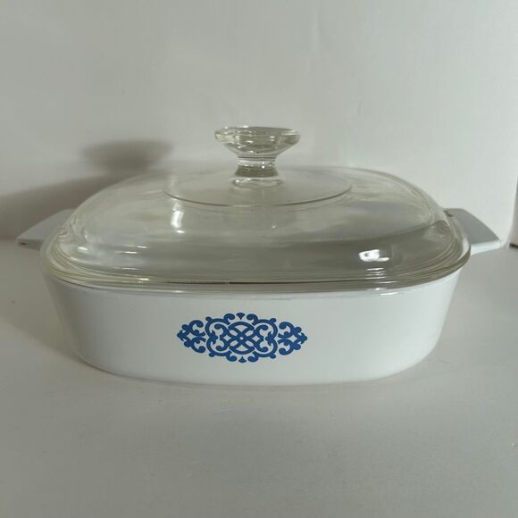 Corningware | Kitchen | Vintage Corning Ware White Casserole Dish With ...